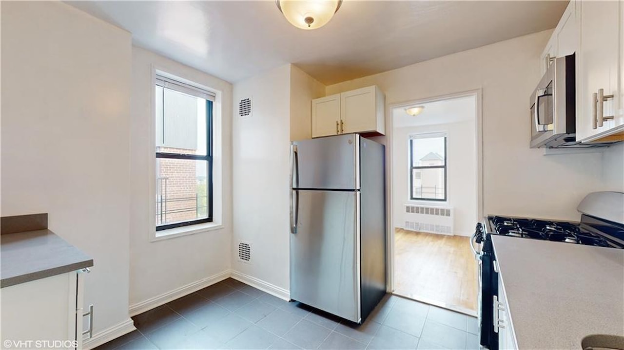 3235 Emmons Ave #721 Brooklyn, NY 11235 | MLS 469213