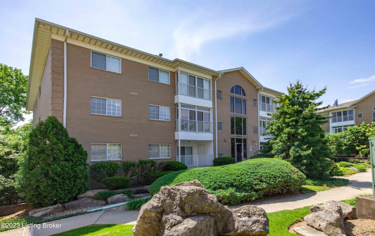 8509 Atrium Dr #201 Louisville, KY 40220 | #1636586 | Atrium At ...