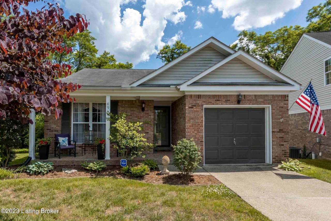 8916 Harmony Place Ct Louisville, KY 40242 | MLS 1637885