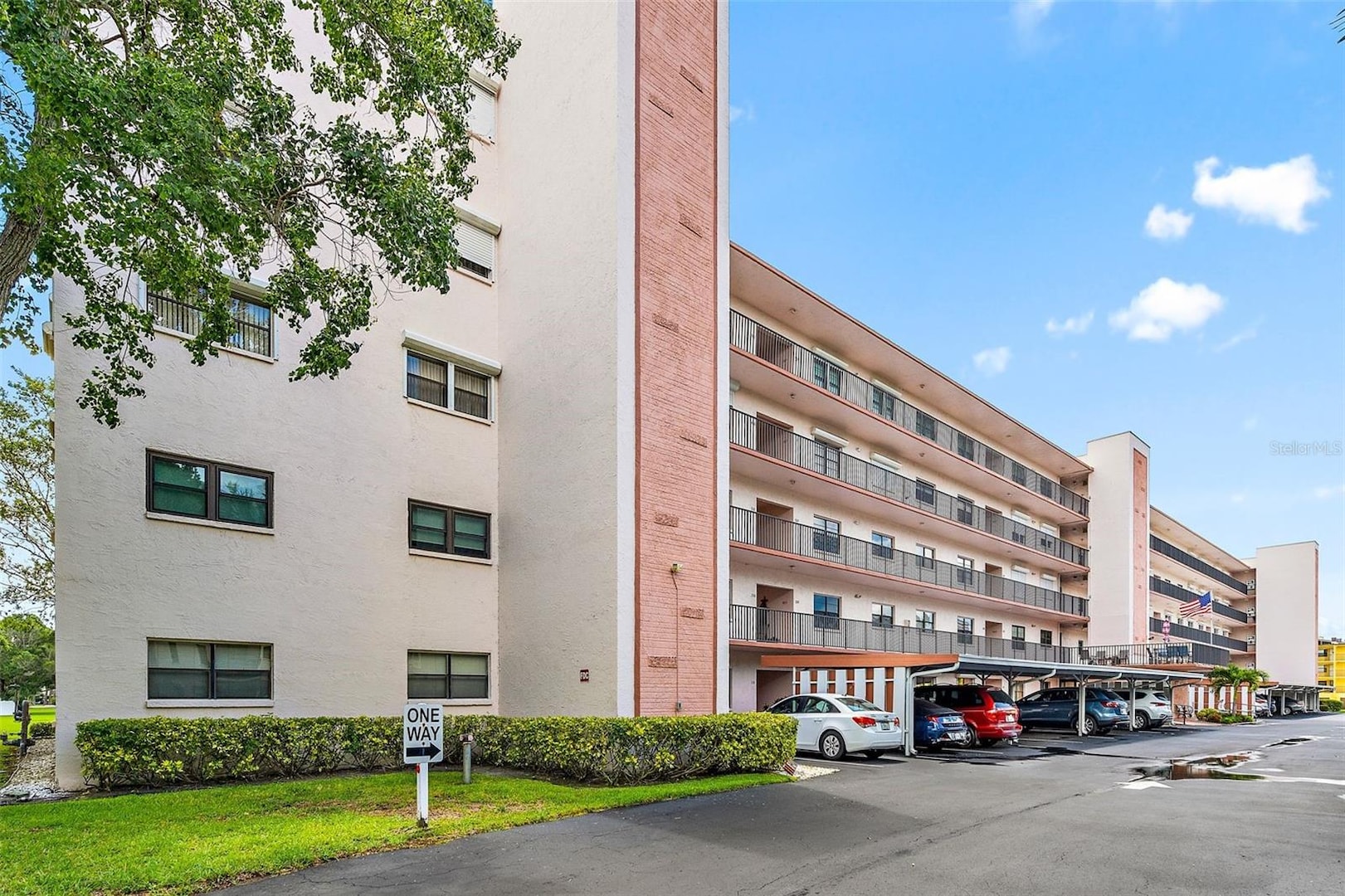 8174 Terrace Garden Dr N #205 St. Petersburg, FL 33709 | MLS U8202716