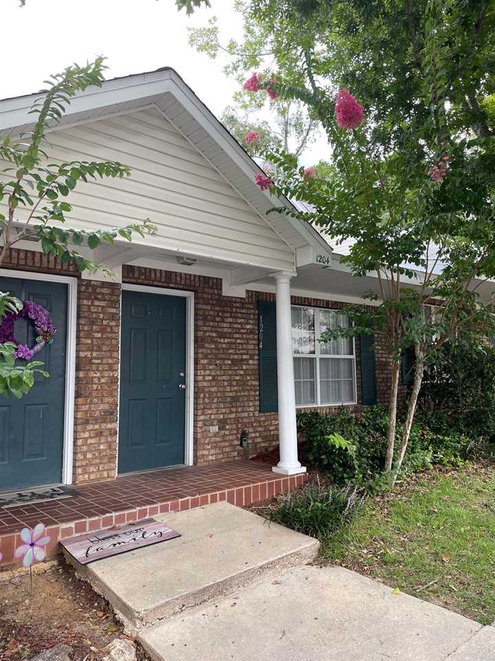 2738 W Tharpe St Tallahassee Fl 32304 In Savannah Crossing Condominium