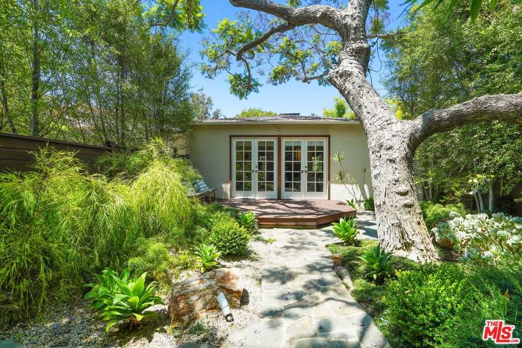 215 S Medio Dr, Los Angeles, CA 90049 | RubyHome