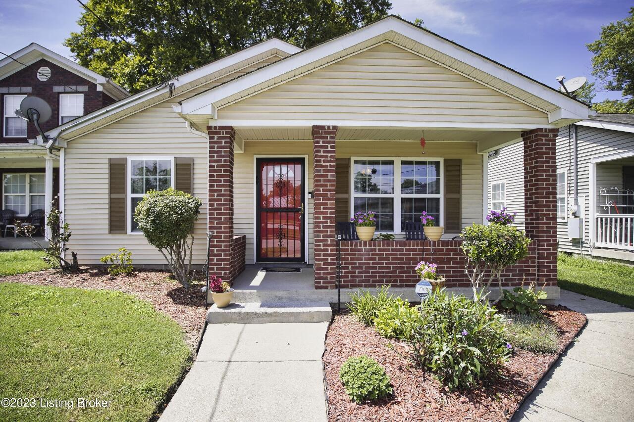 1352 Hemlock St Louisville, KY 40211 | MLS 1643155