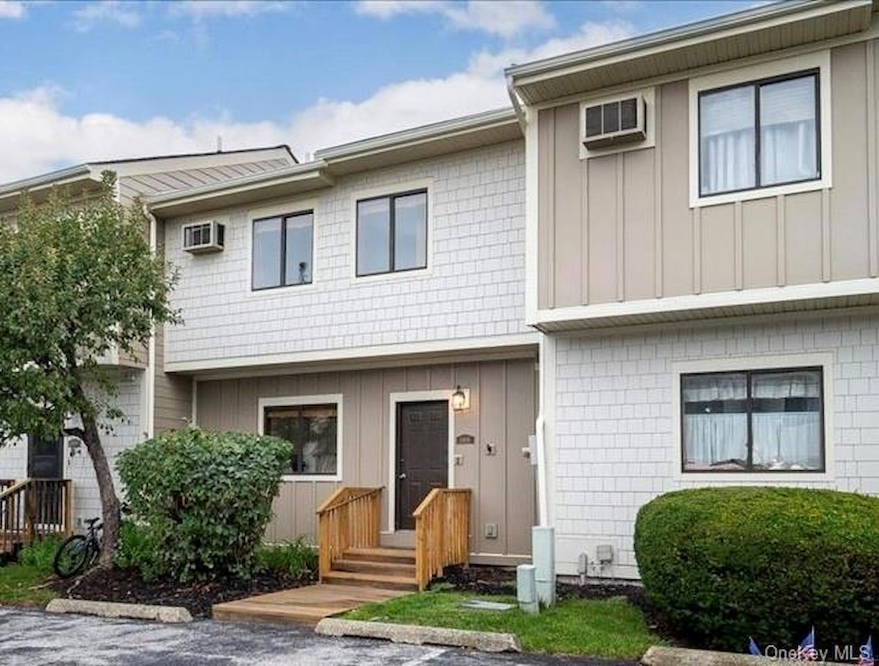 5406 Chelsea Cove N Hopewell Junction, NY 12533 | MLS H6265253