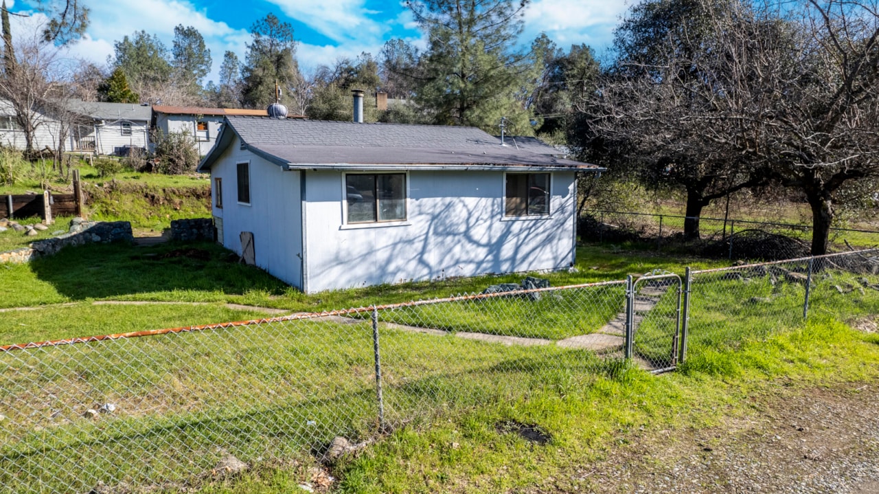 13657 Lassen St Shasta Lake, CA 96019 | MLS 23-412