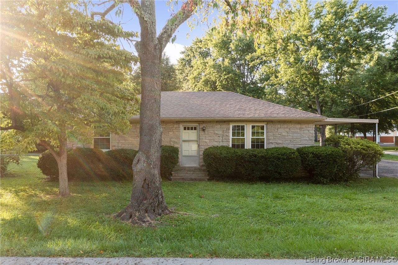 903 Merriam Dr Clarksville, IN 47129 | MLS 202309468