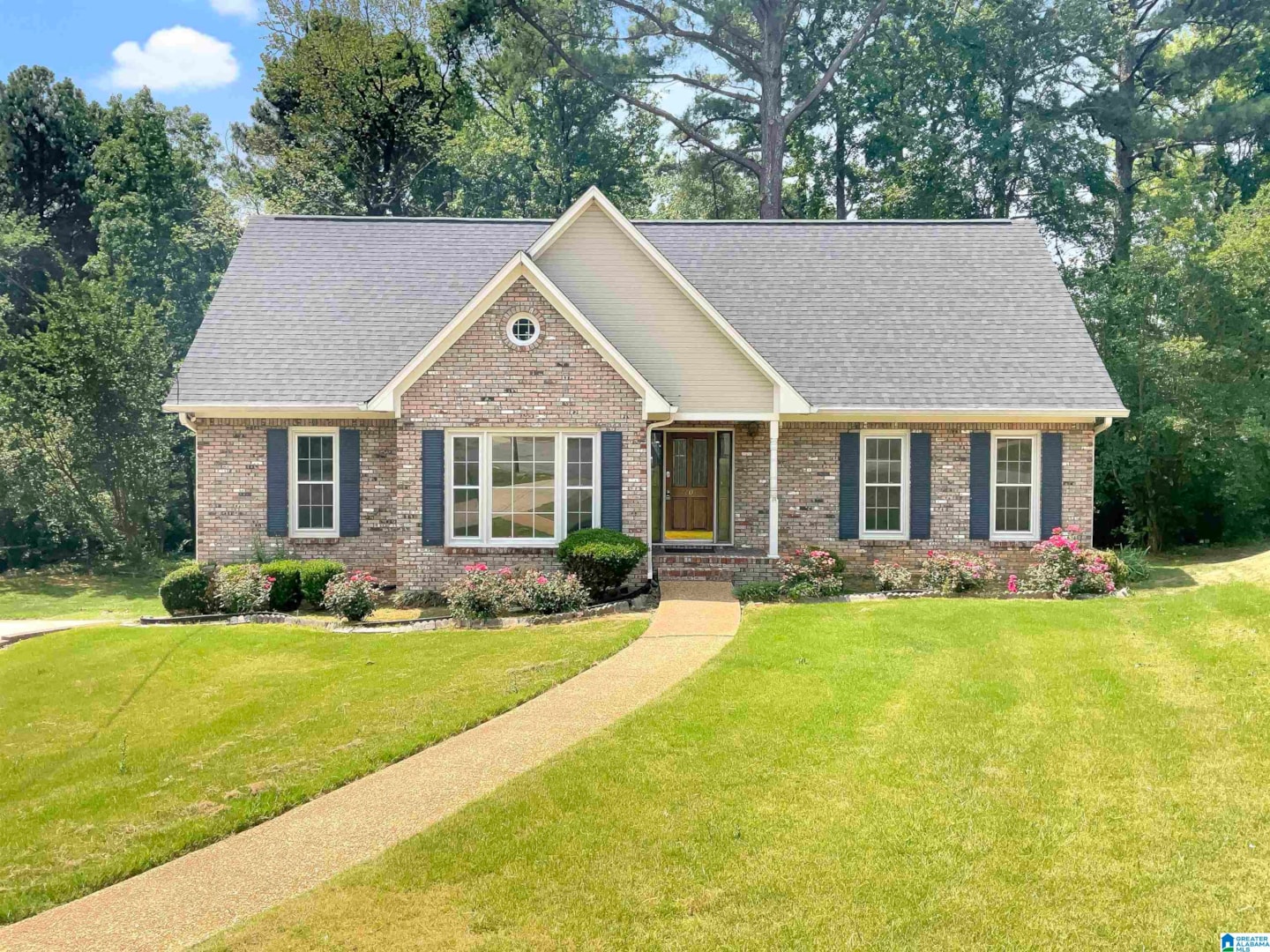 1201 NW Brook Circle Birmingham, AL 35215 | MLS 1356635