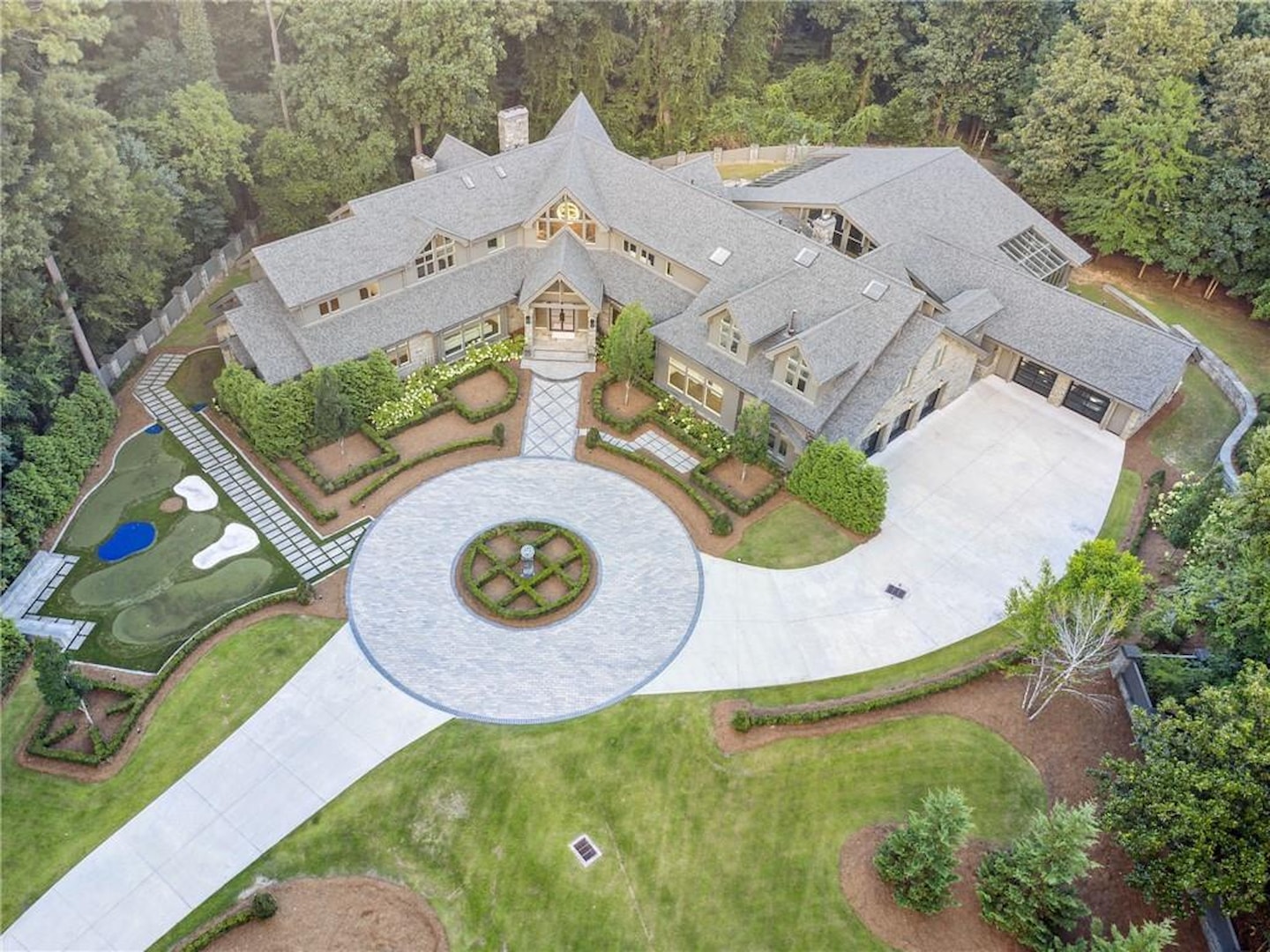 2883 W Roxboro Road NE Atlanta, GA 30324 | MLS 7261637