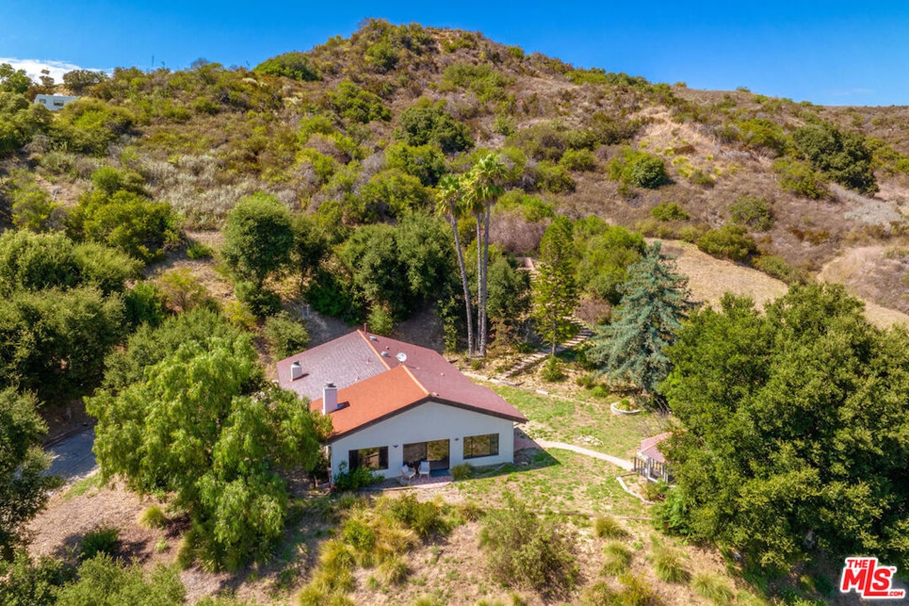 2116 N Topanga Canyon Blvd, Topanga, CA 90290 | RubyHome