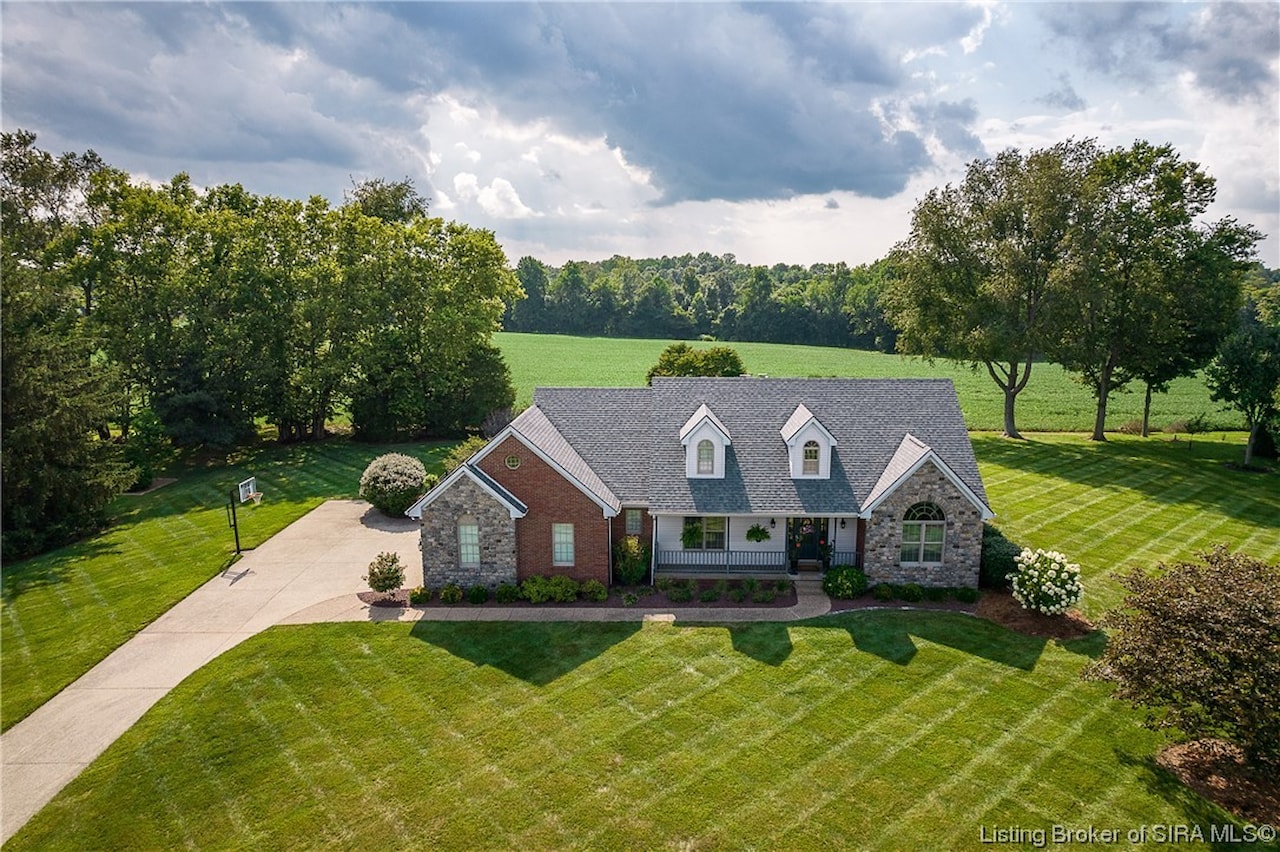 5006 White Tail Way Greenville, IN 47124 | MLS 2023010203