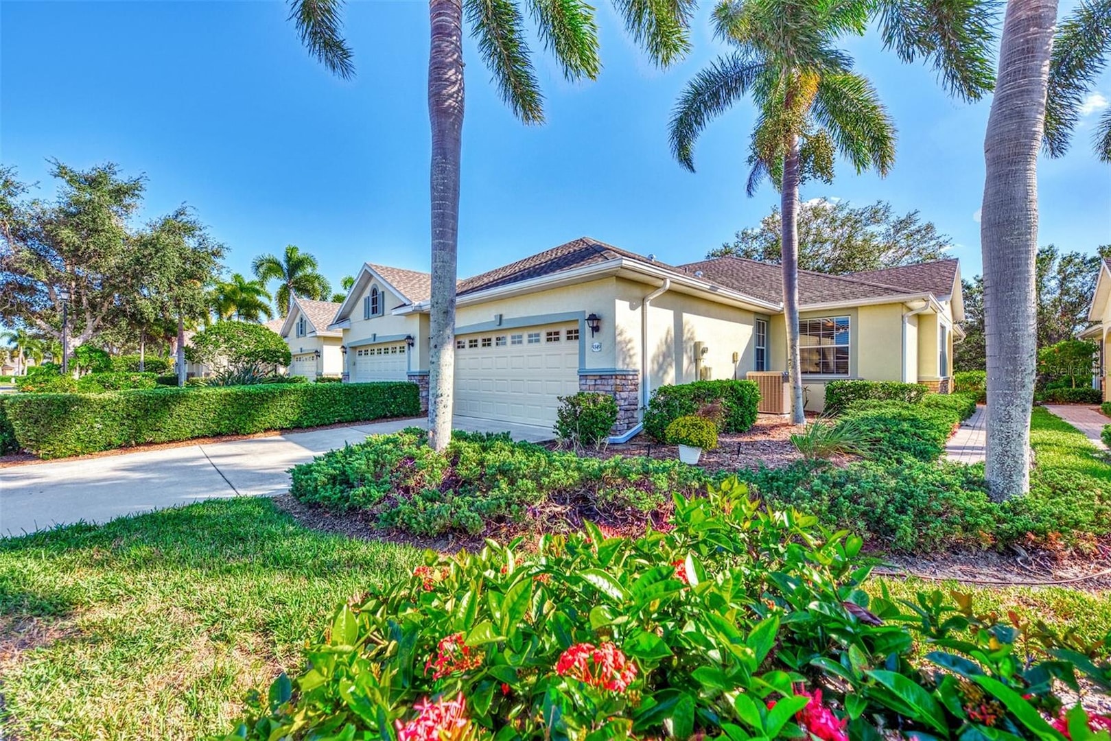 9349 Carnaby Dr, Venice, FL 34293 - MLS # N6129328