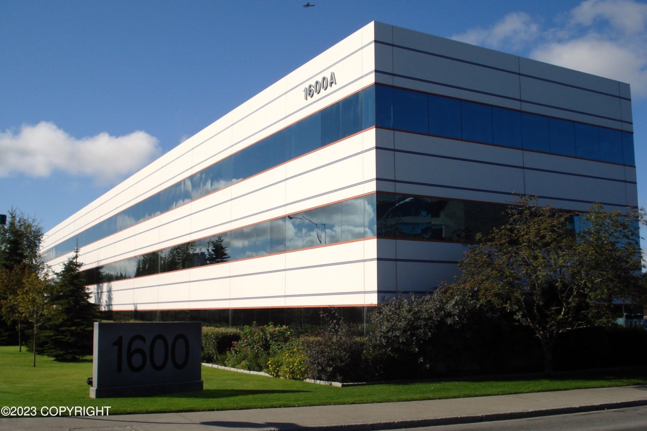 1600 A St #102 Anchorage, AK 99501 | MLS 23-13615