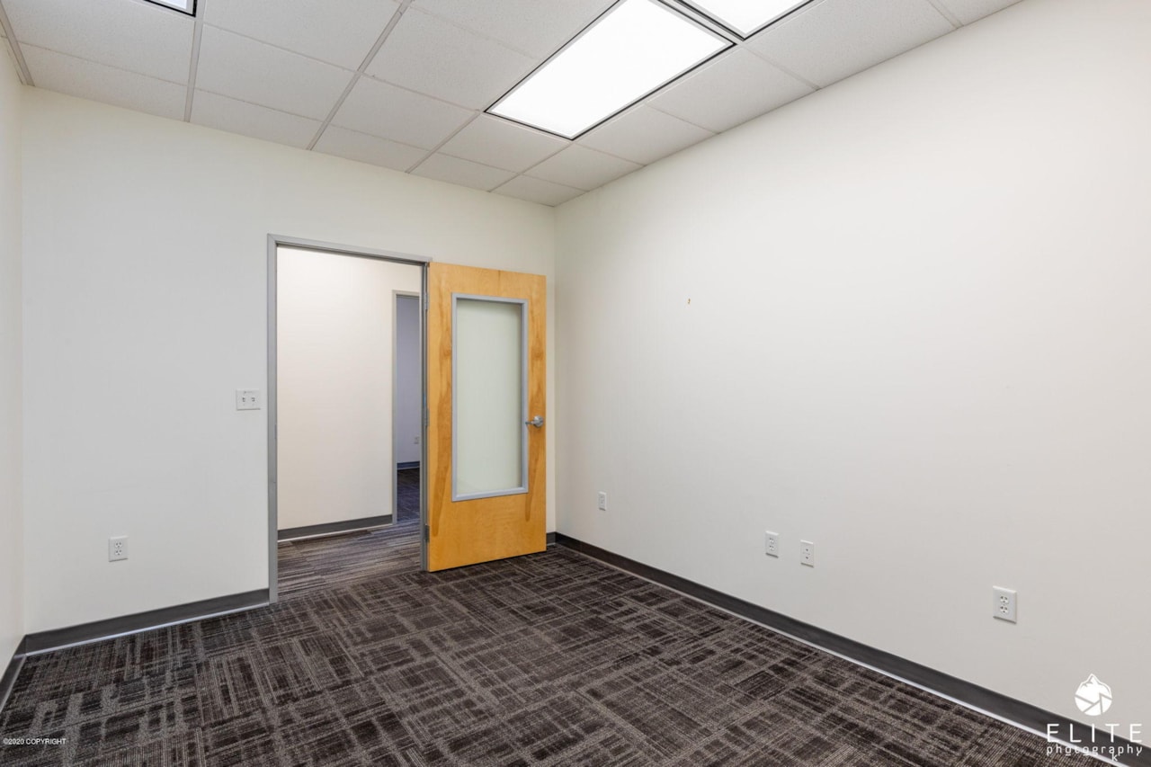 3801 Centerpoint Dr #302 Anchorage, AK 99503 | MLS 22-15146