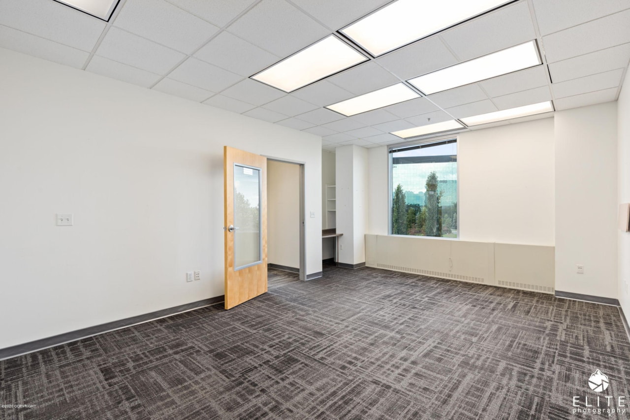 3801 Centerpoint Dr #302 Anchorage, AK 99503 | MLS 22-15146