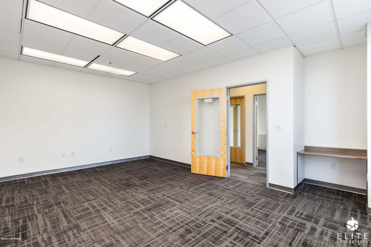 3801 Centerpoint Dr #302 Anchorage, AK 99503 | MLS 22-15146