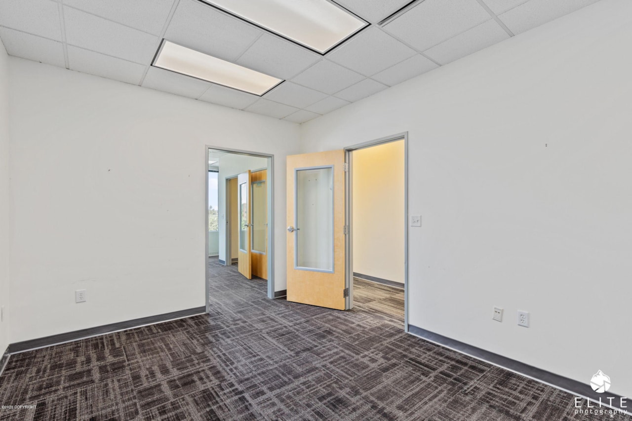 3801 Centerpoint Dr #302 Anchorage, AK 99503 | MLS 22-15146