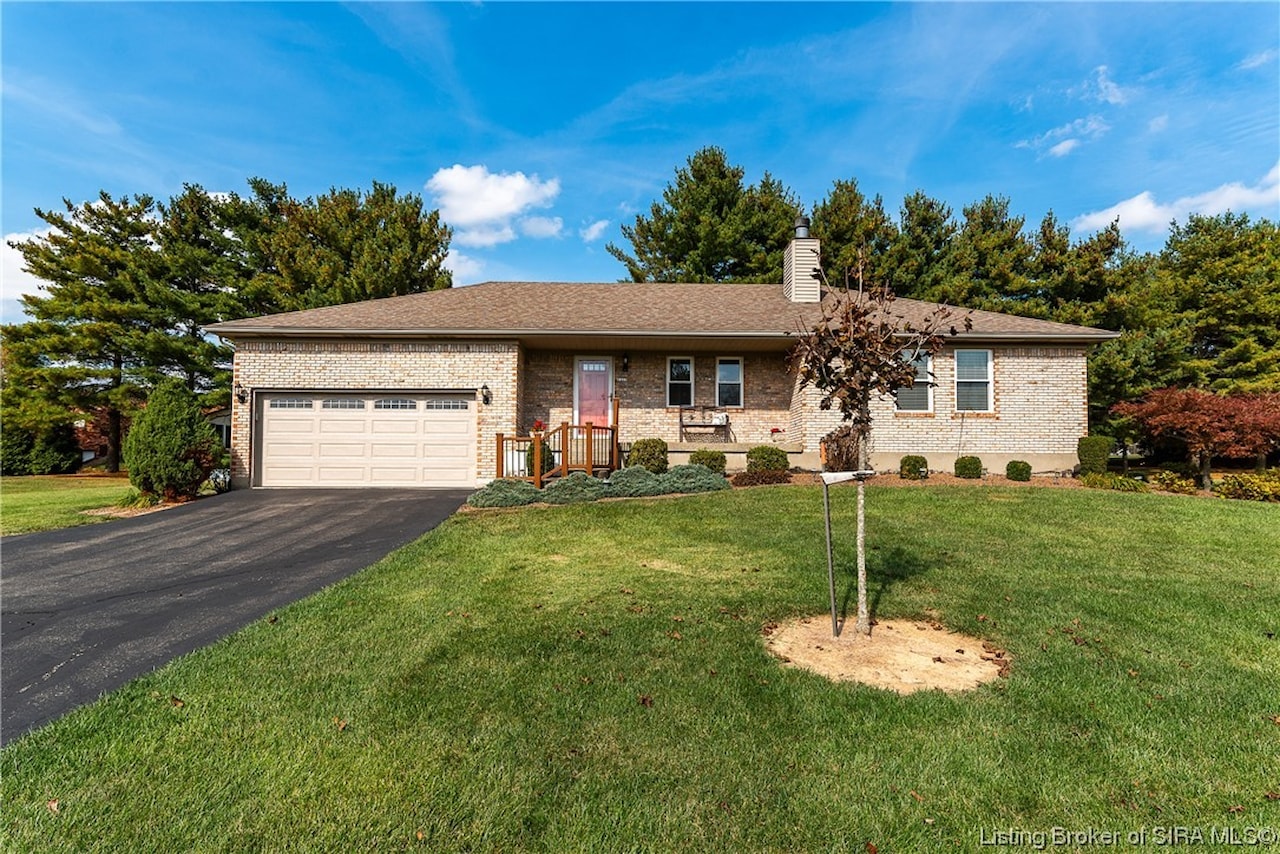 6403 Meadow Oak Dr Georgetown, IN 47122 | MLS 2023011222