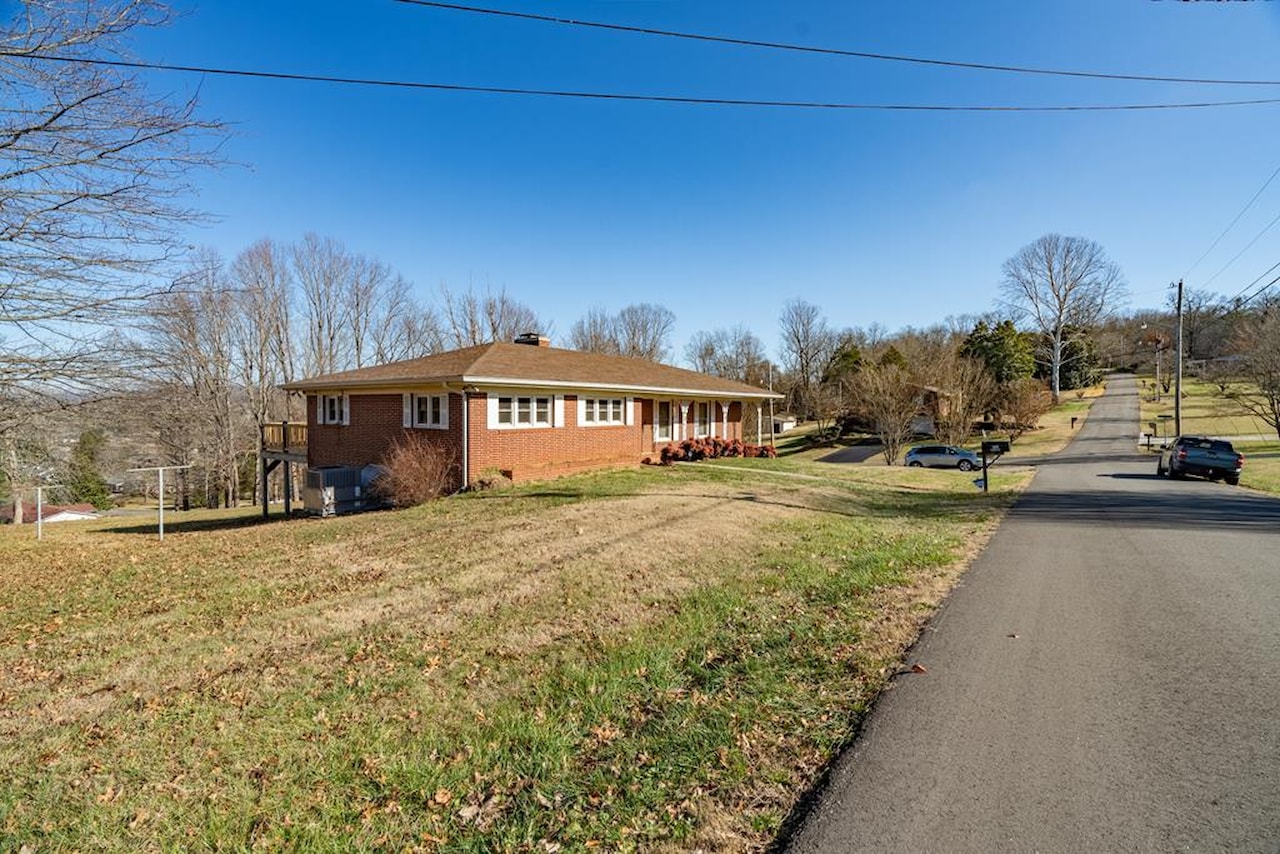 232 Sugar Hill Dr Sparta, TN 38583 | MLS 224724