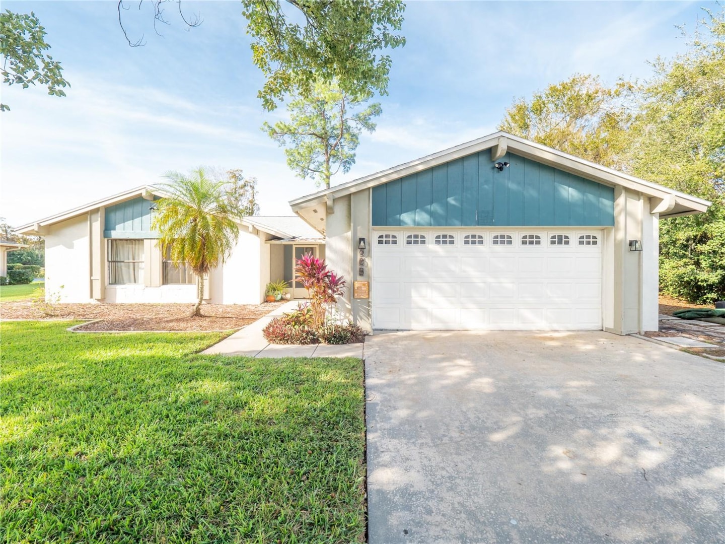 605 Green Dr Kissimmee, FL 34759 | MLS O6163973