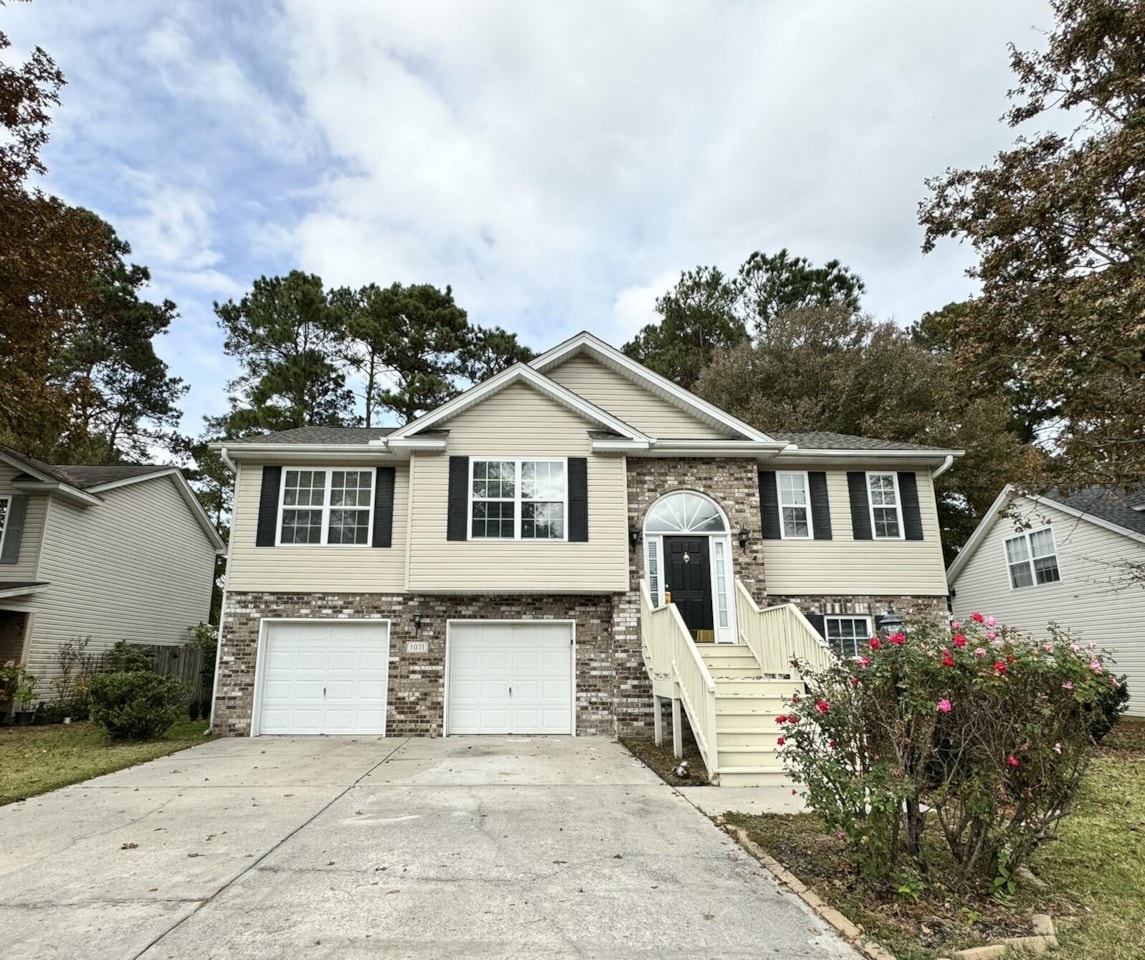 1071 Cobblestone Boulevard Summerville, SC 29486 | MLS 23027302