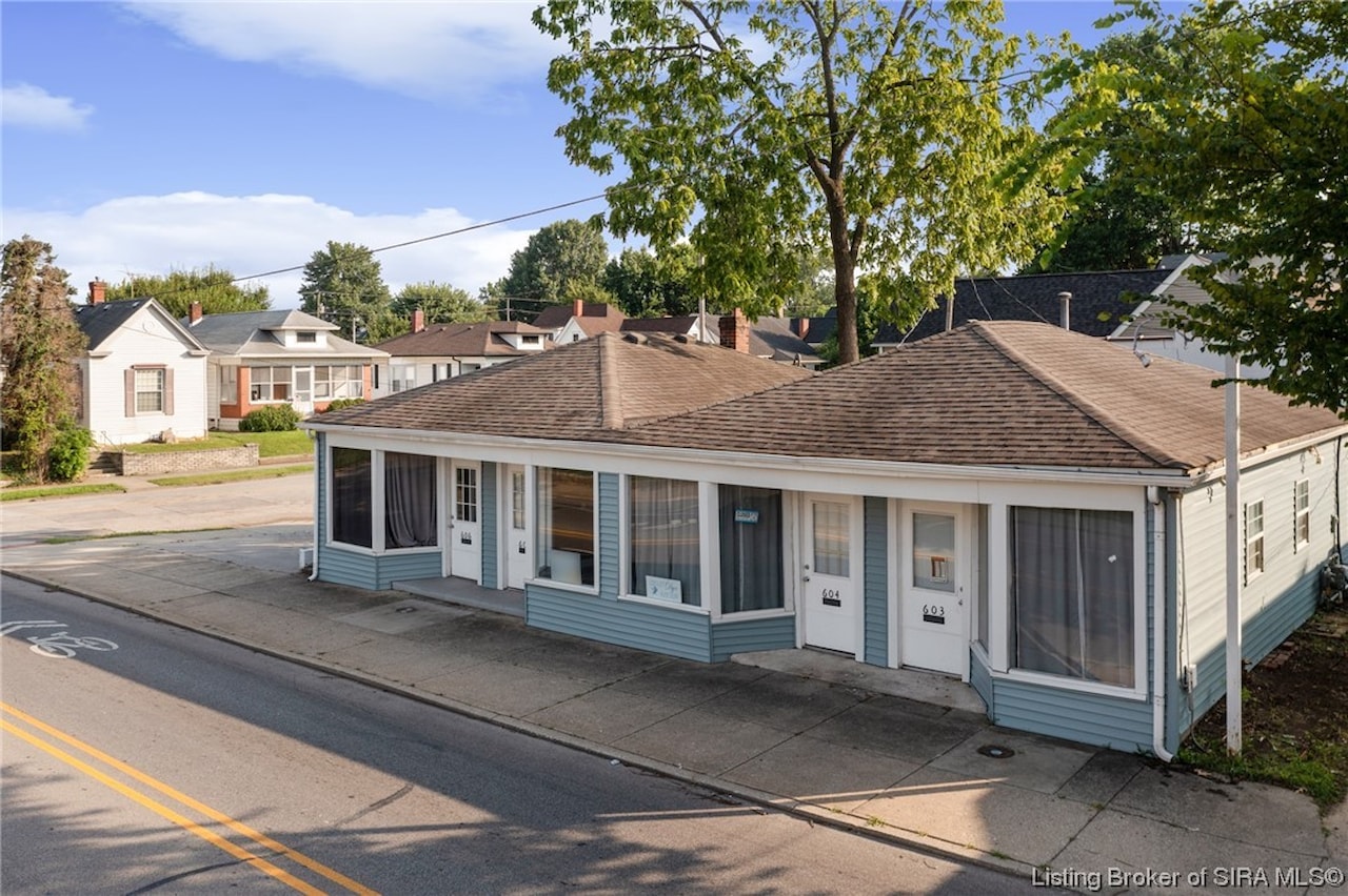 601-605 Silver St New Albany, IN 47150 | MLS 202405445