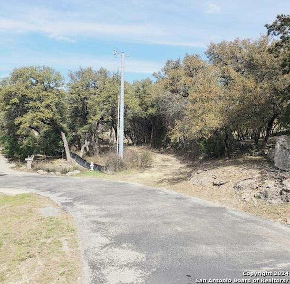 14465 Chinquapin - Helotes, TX 78023 - lot for sale