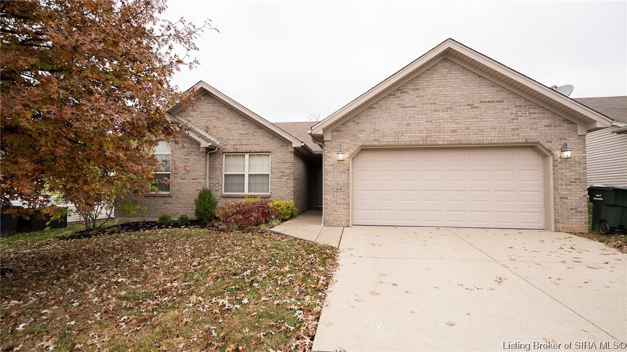 3807 Crown Ridge Ln Jeffersonville, IN 47130 | MLS 2023011954