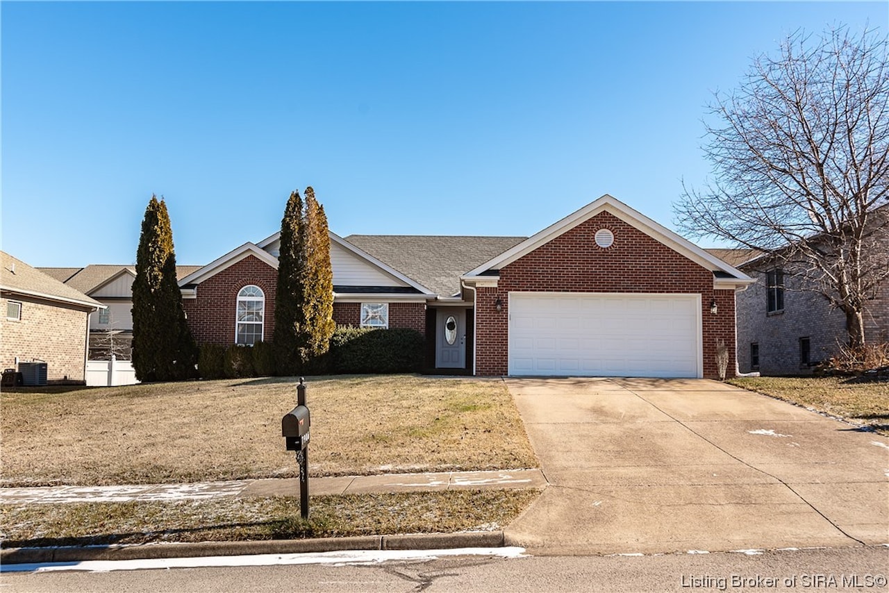 7906 Hillside Dr Sellersburg, IN 47172 | MLS 202405348