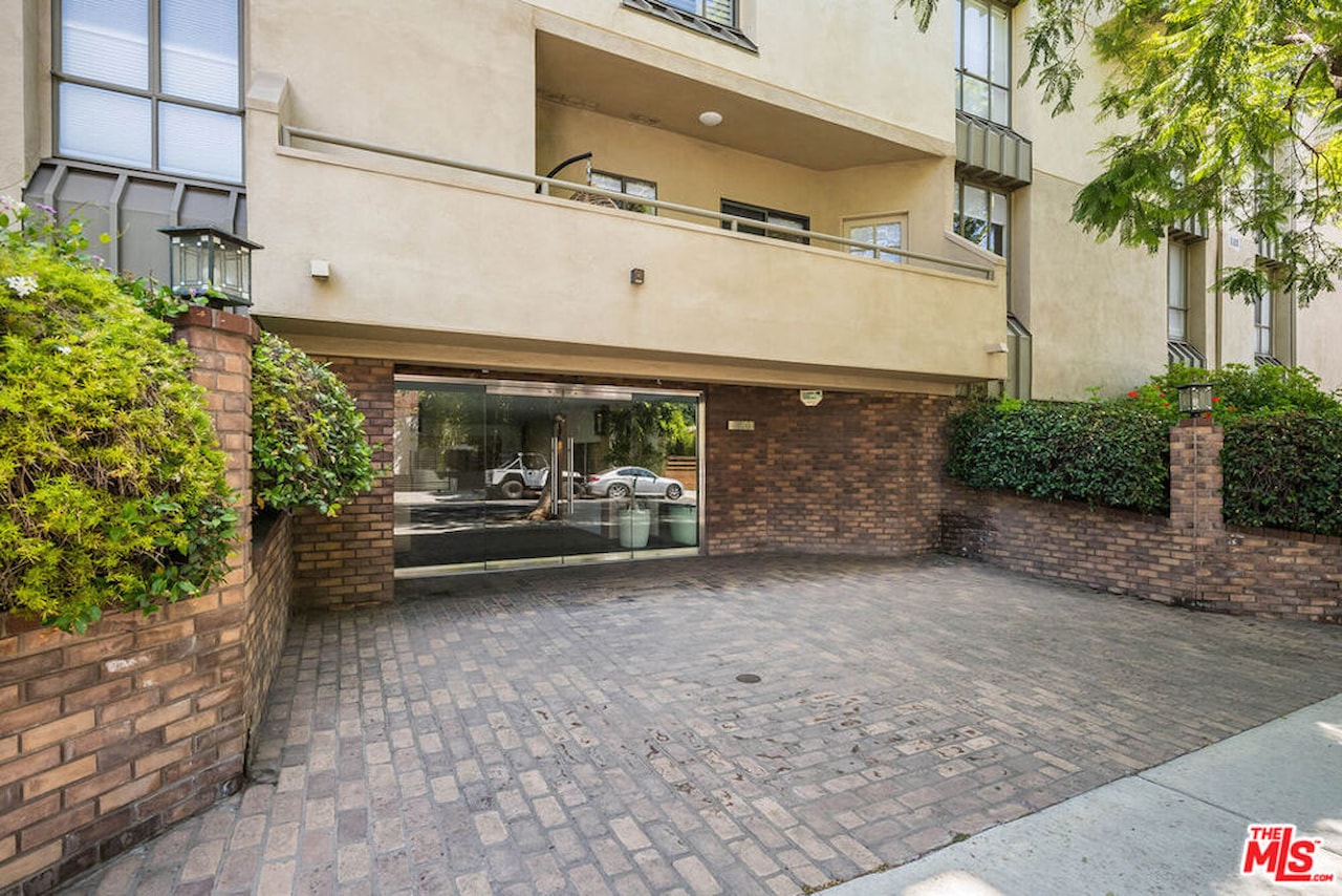 720 Huntley Dr #206, West Hollywood, CA 90069 | RubyHome