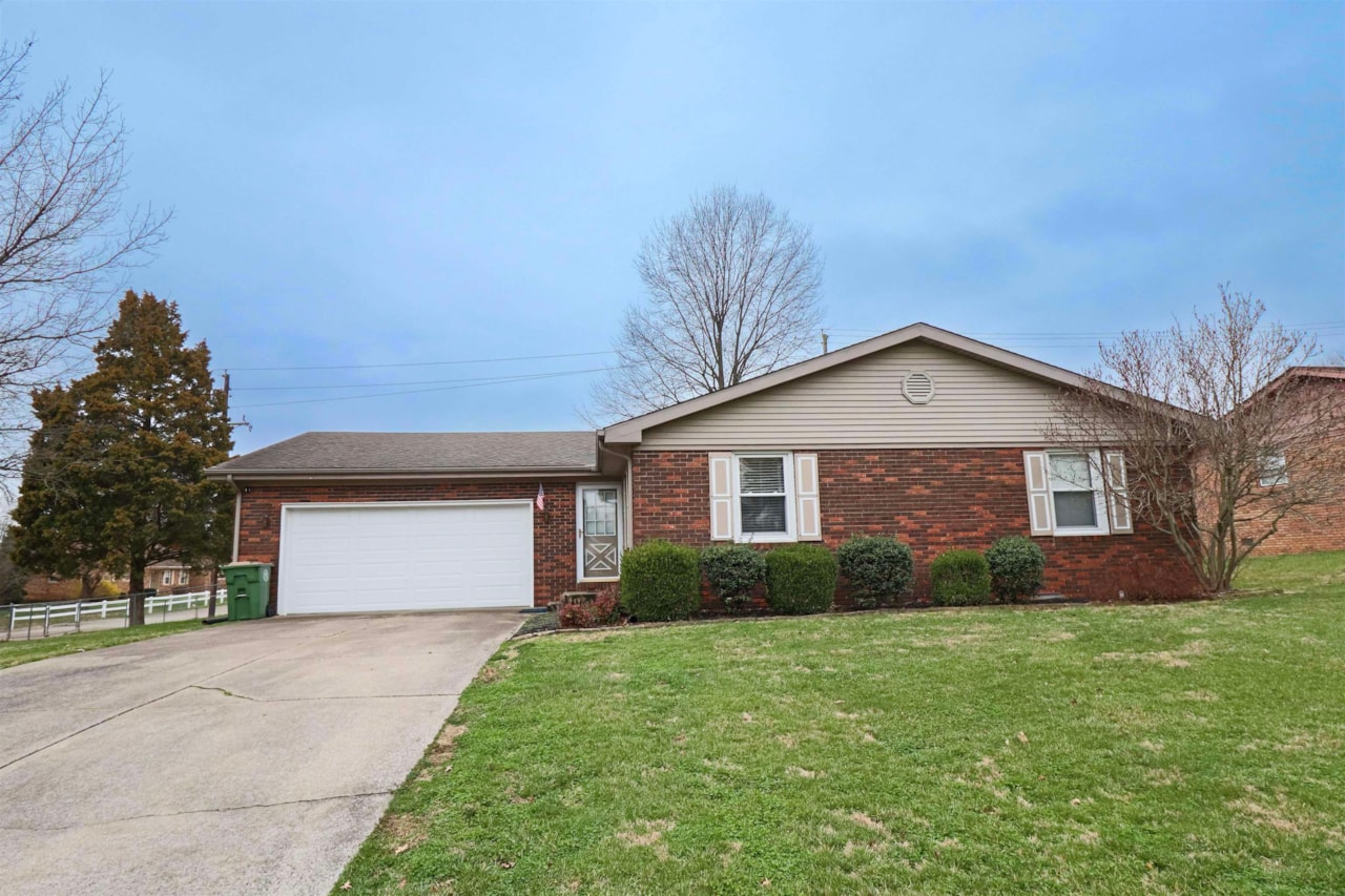 985 Homestead Trail Henderson, KY 42420 | MLS 240103