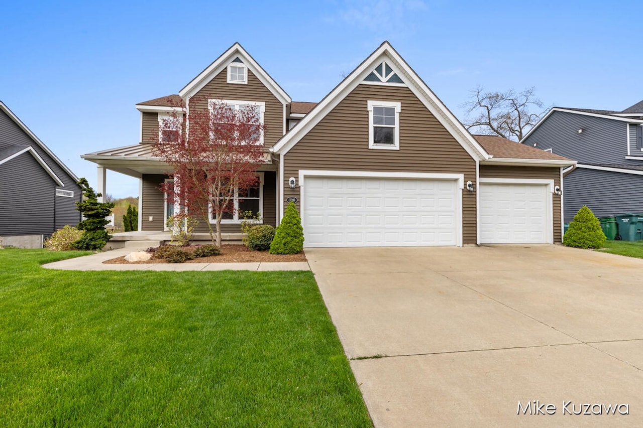 17097 Birchview Dr Nunica, MI 49448 | MLS 24012581