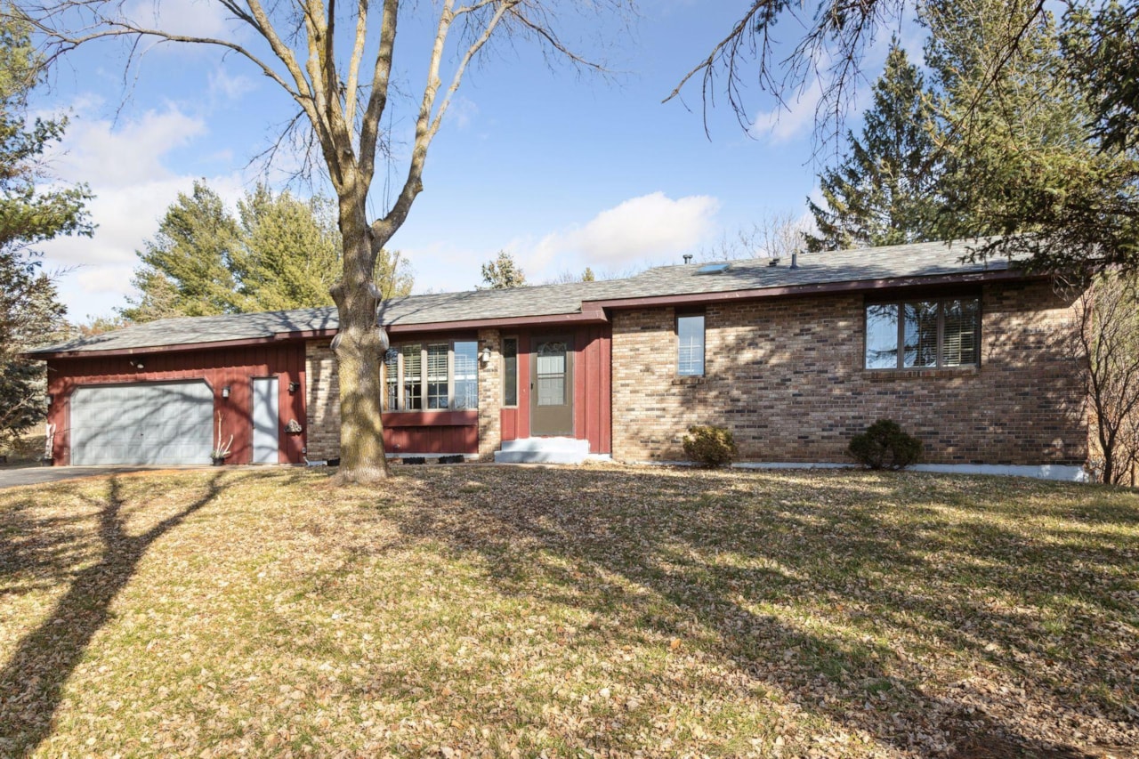 501 Country View Road Hudson, WI 54016 | MLS 6491527