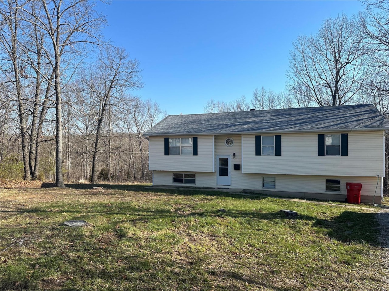 24370 Trolley Ln in St Robert, MO