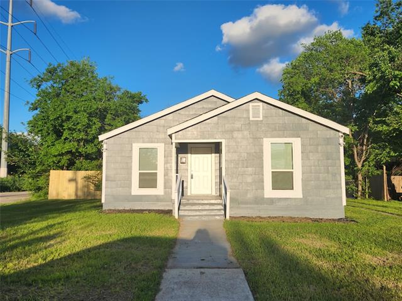 1001 S Haynes Avenue Fort Worth, TX 76105 | MLS 20580187