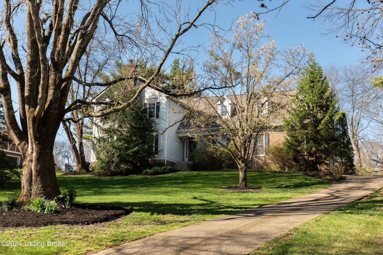 802 N Arbor Dr Anchorage KY 40223 | MLS#1657682