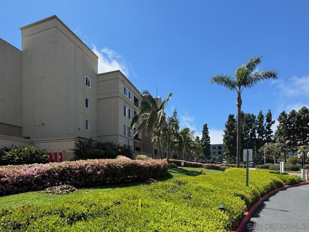 Just Listed 8889 Caminito Plaza Centro #7422, San Diego, 92122, 240007541