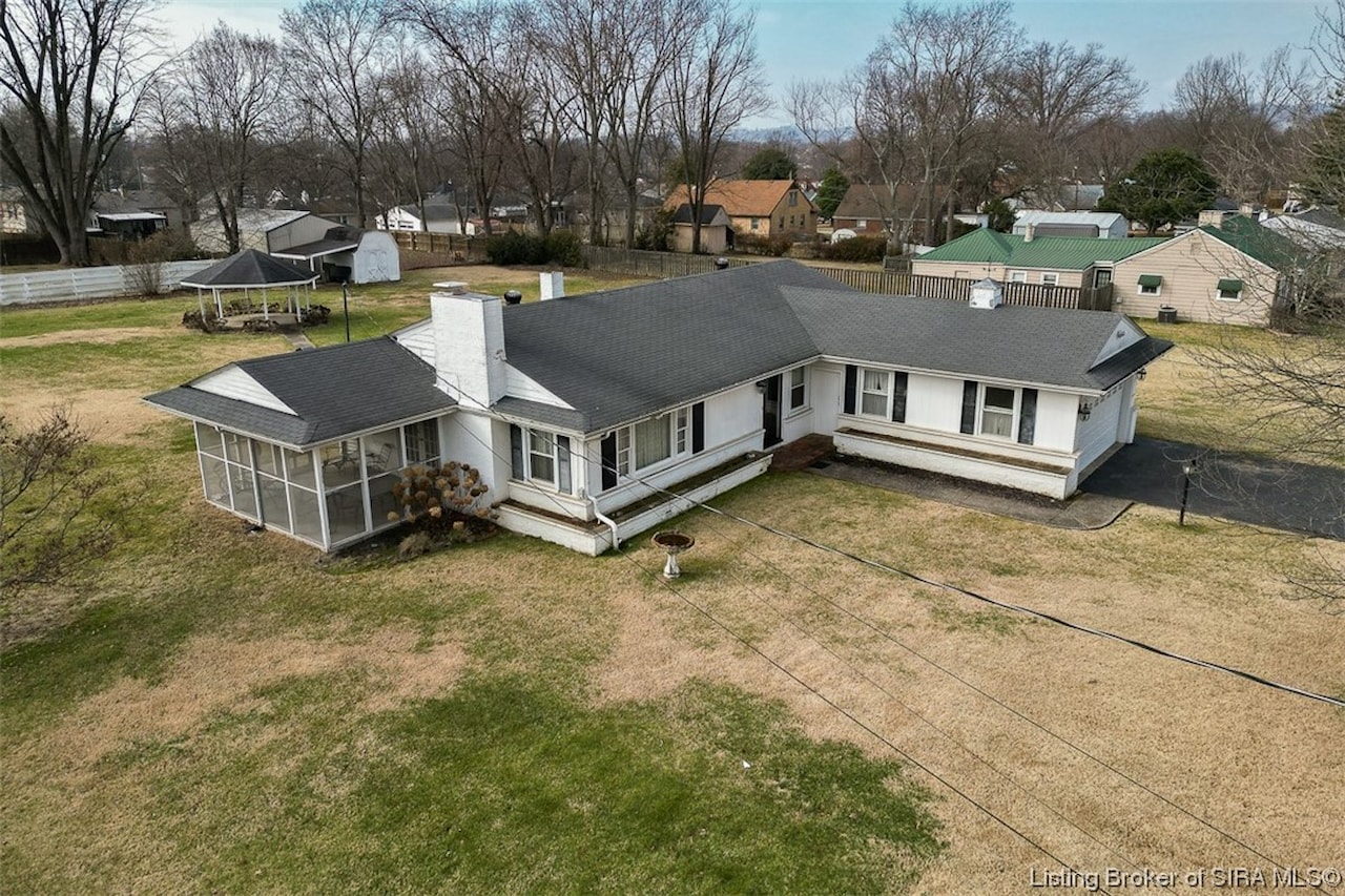 1747 Scheller Ln New Albany, IN 47150 | MLS 202405839