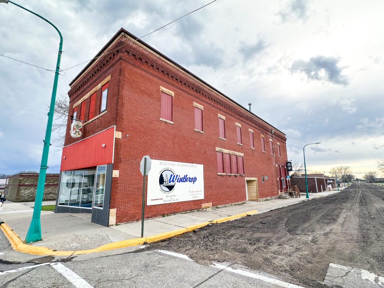 114 N Main Street Winthrop, MN 55396 | MLS 6520208