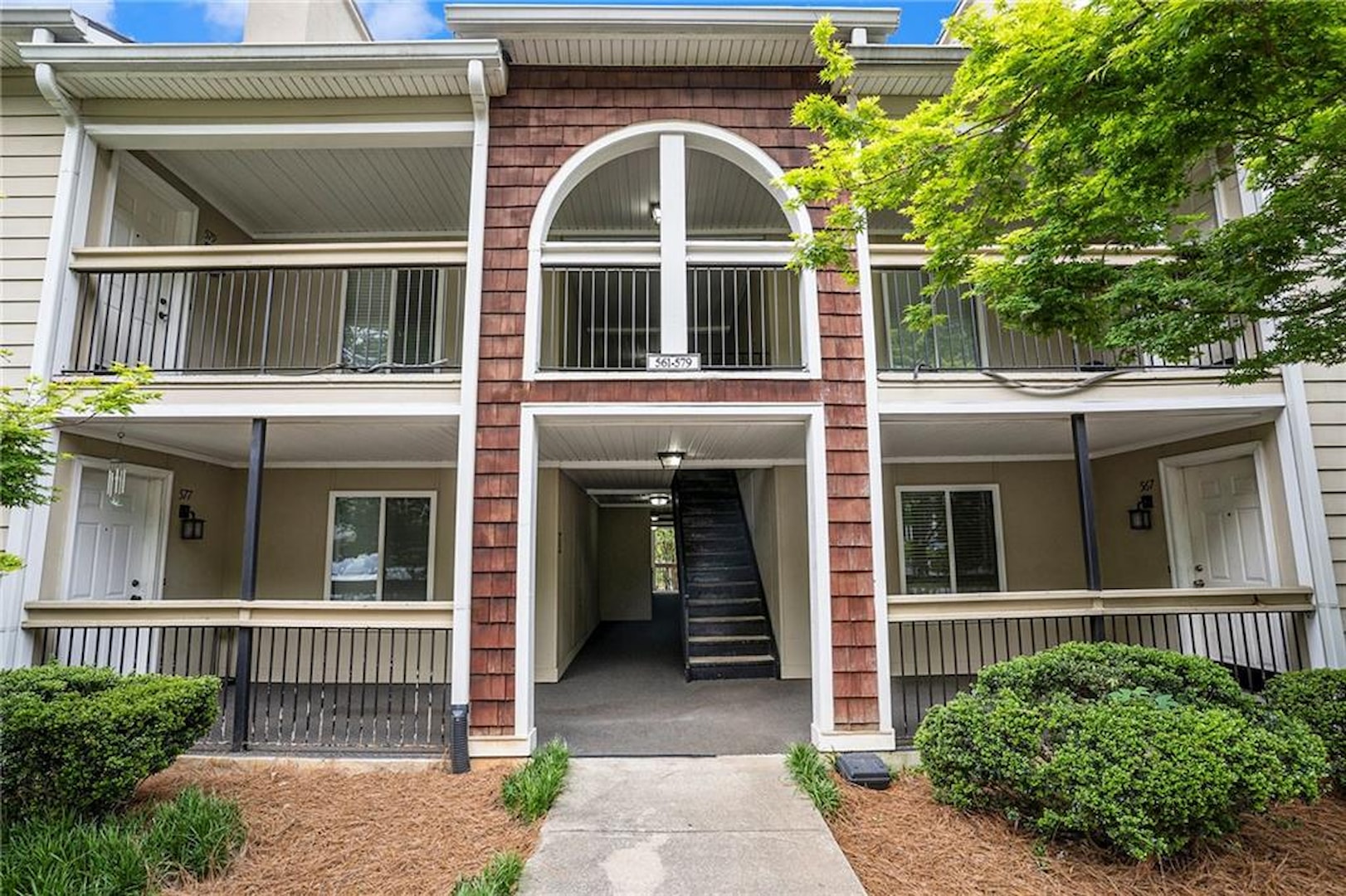 563 Emory Oaks Way Decatur, GA 30033 | MLS 7366583