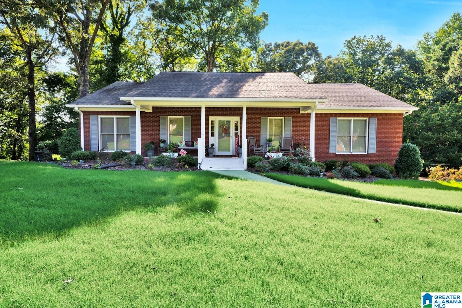 5196 Tyler Oaks Drive in Mount Olive, AL