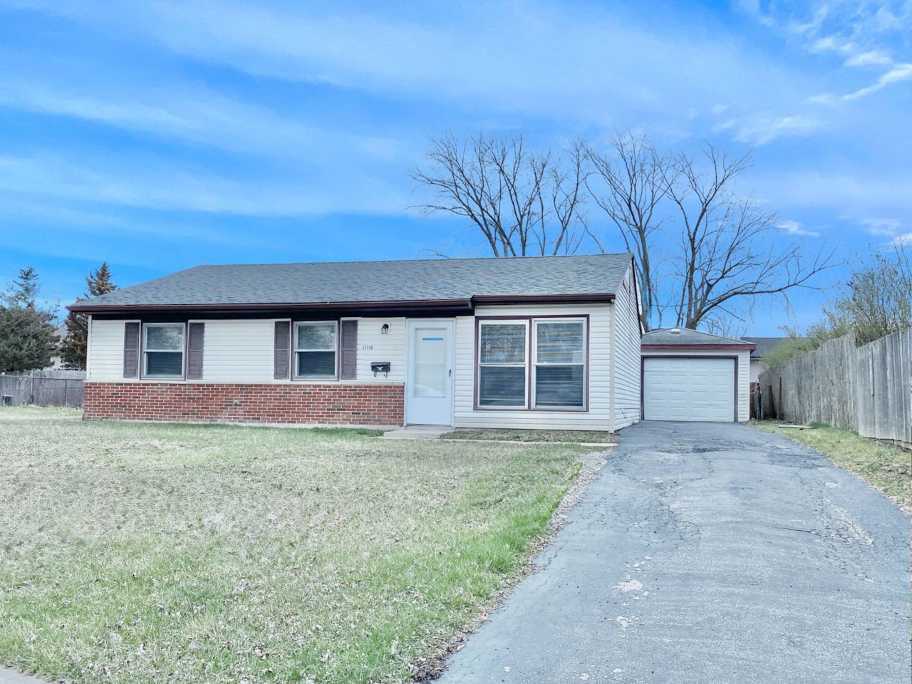 PHOTOS & DETAILS: 17110 Apple Tree Dr, Country Club Hills, IL 60478 For ...