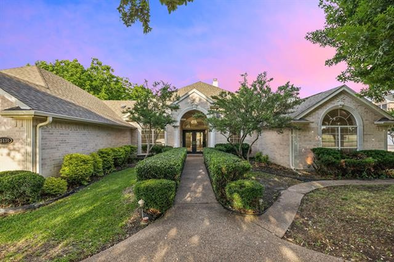 FOR SALE: 13430 Willow Springs Road, Haslet, in M E P & P Rr Co Survey