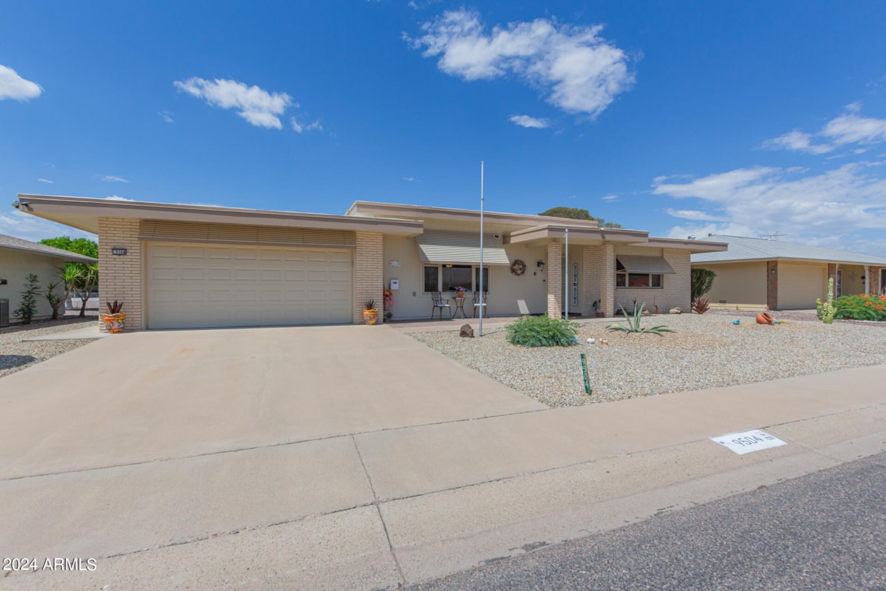 9504 W Glen Oaks Circle Sun City, AZ 85351 | MLS 6707115