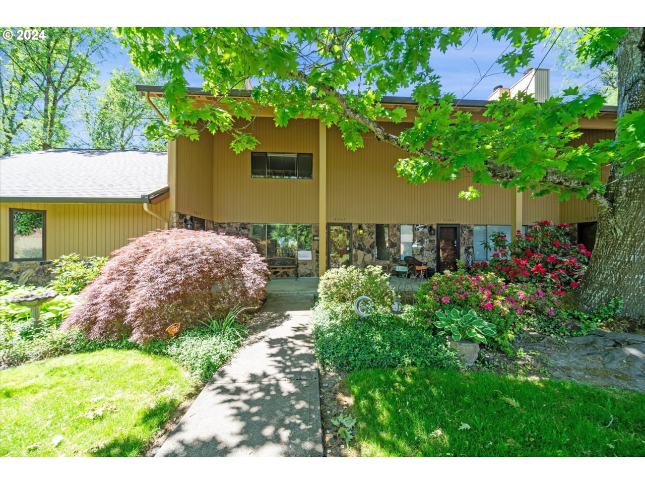 4945 SW Chestnut PL Beaverton, OR 97005 | MLS 23636757