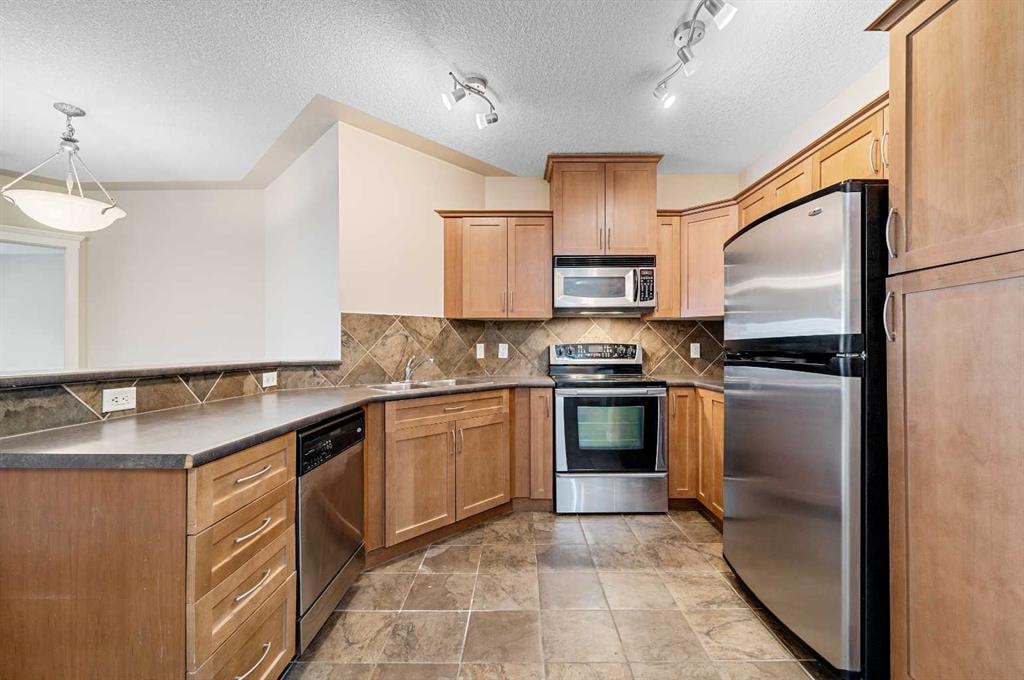 30 Discovery Ridge Close SW #231|Calgary Real Estate|Discovery Ridge ...