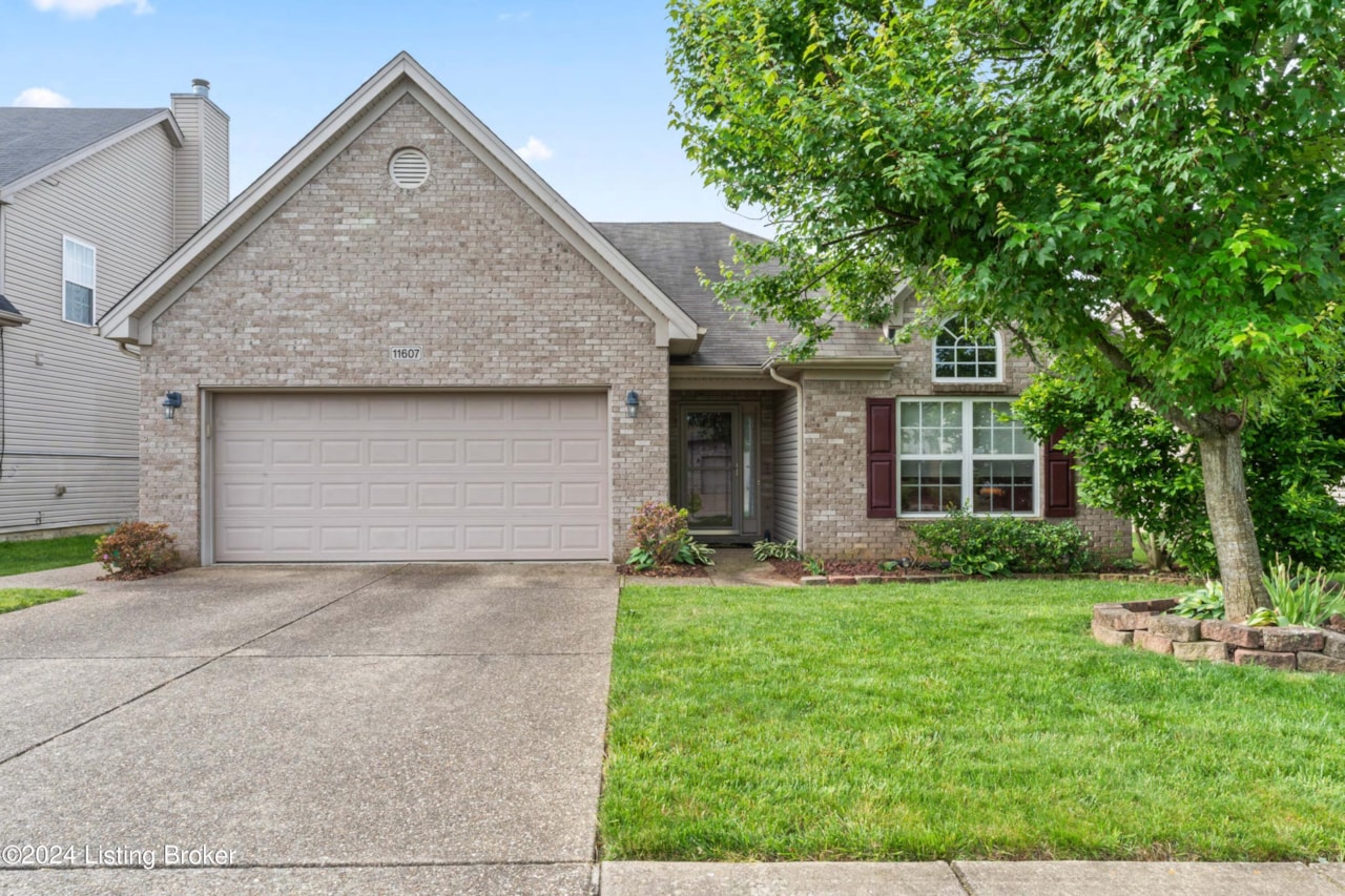 11607 Top Walnut Loop Louisville KY 40229 - home for sale - MLS 1661878