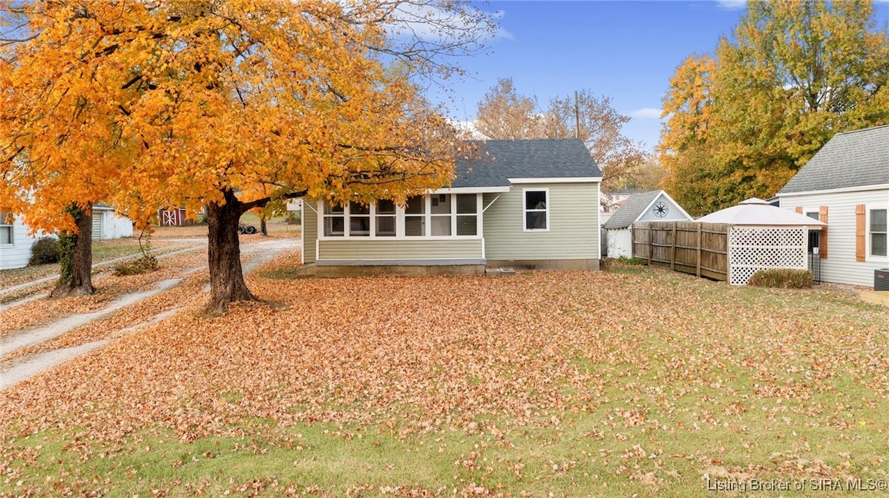 2344 & 2342 Corydon Pike New Albany, IN 47150 | MLS 202407981