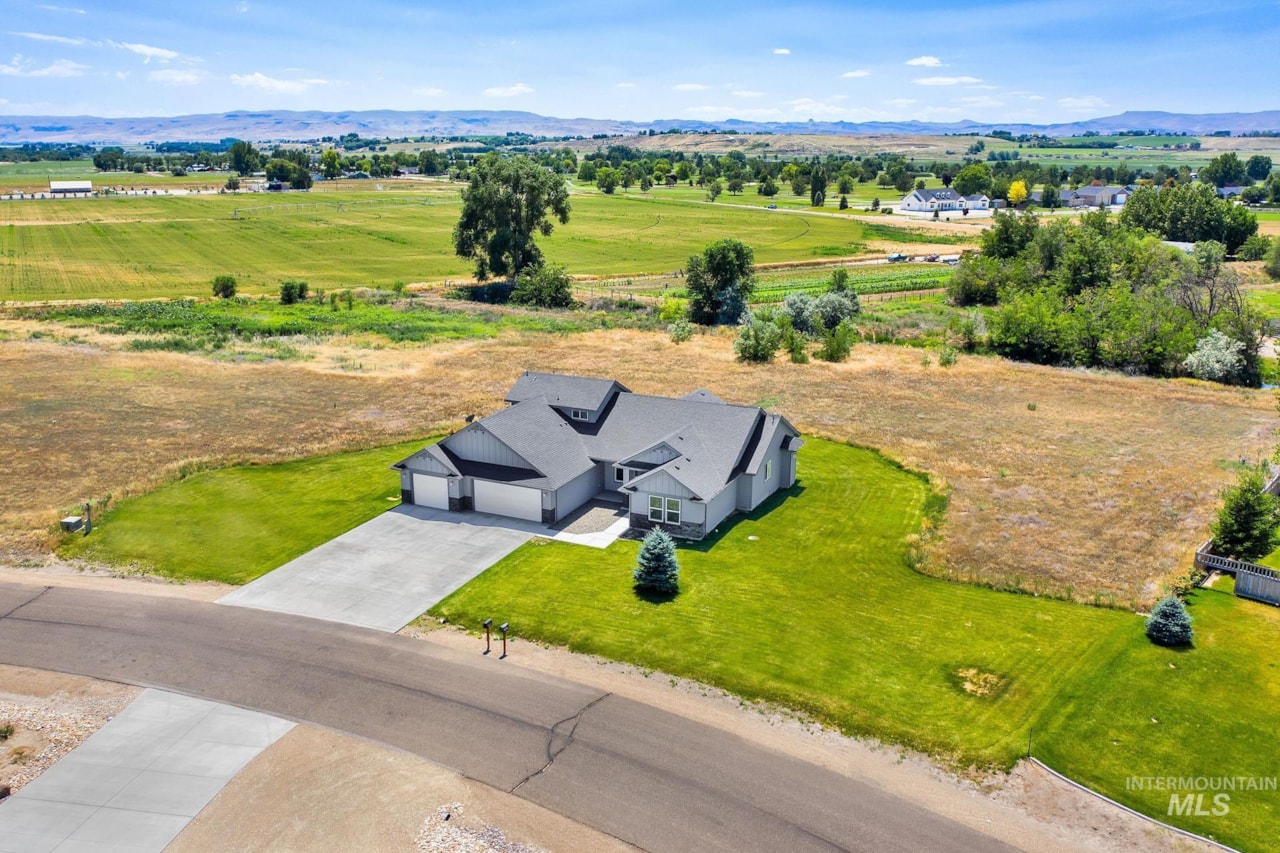 Home For Sale In Pleasant View Estates, Wilder | RealEstate-Idaho