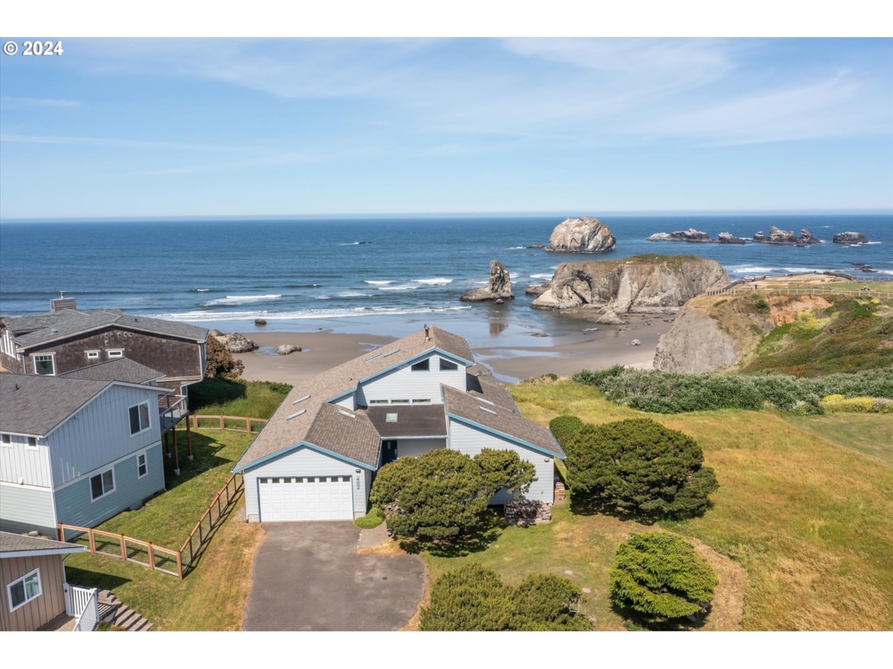 Coastal home for sale | Bandon, OR | $1,350,000 | Beach Loop Realty
