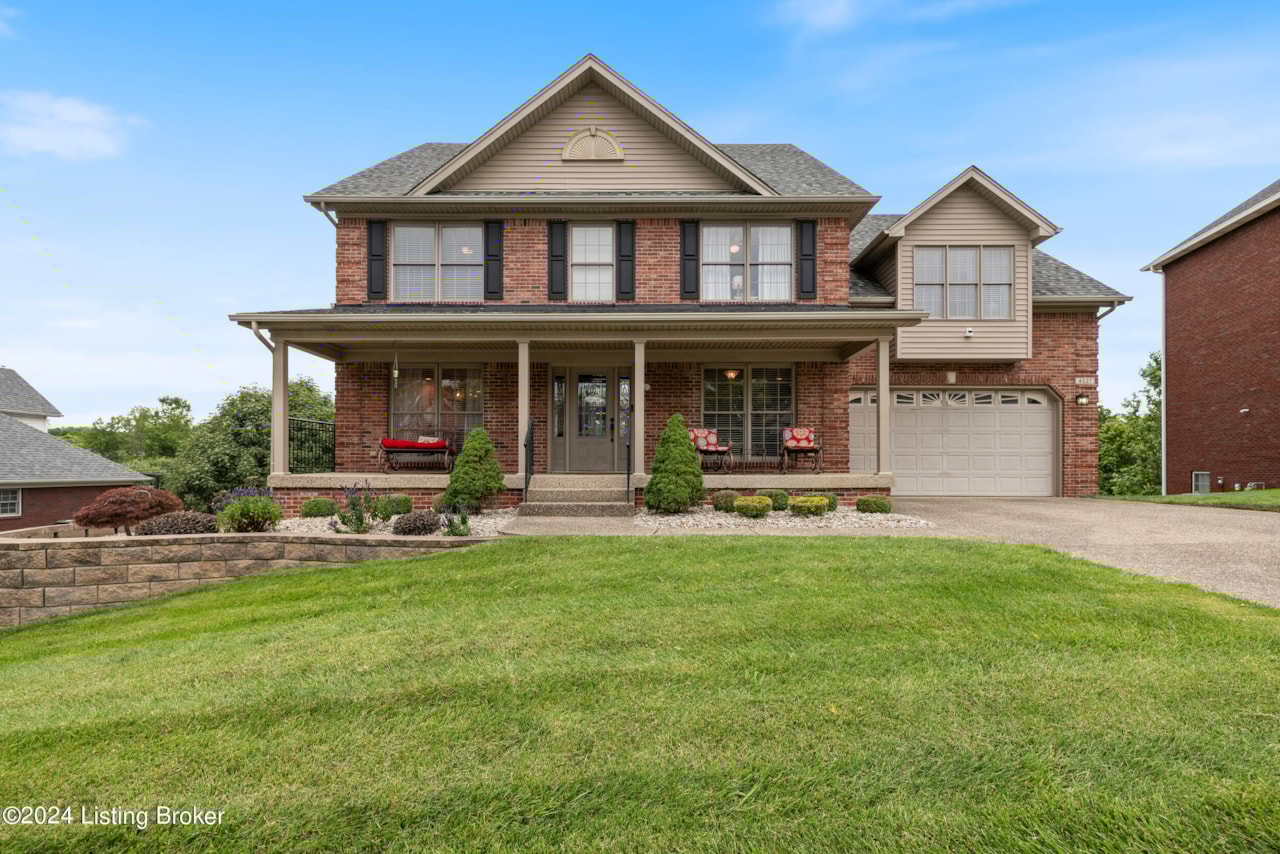 4527 Stone Wynde Dr Louisville, KY 40272 | MLS 1663037